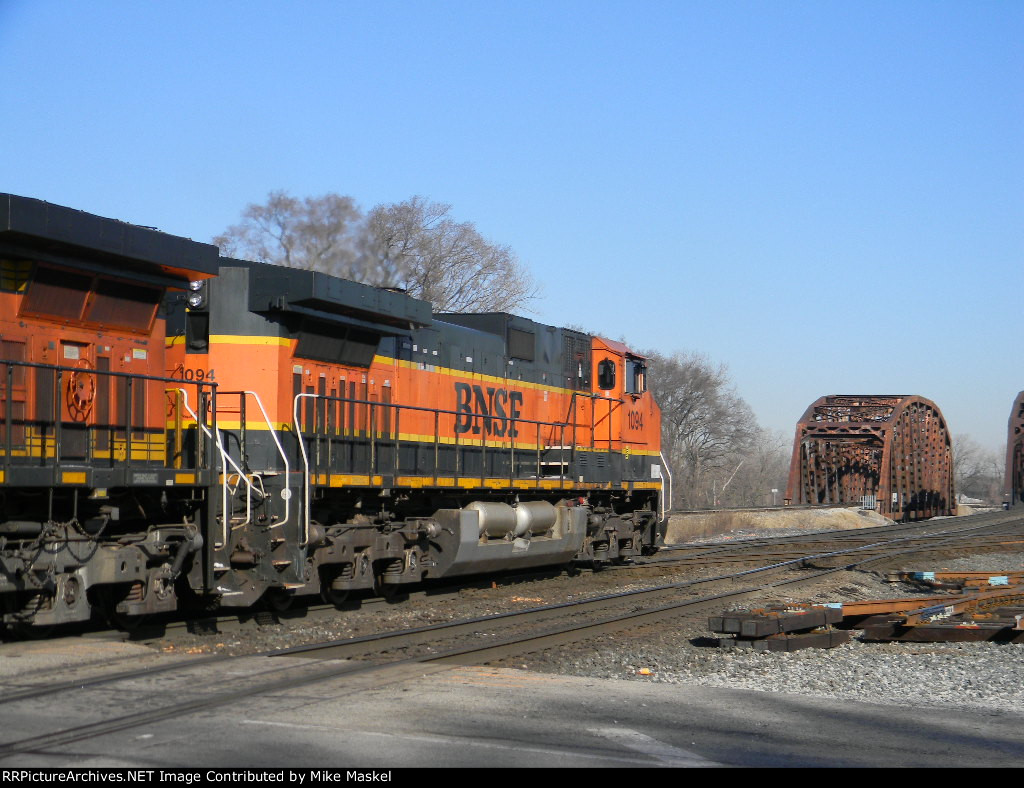 BNSF 1094